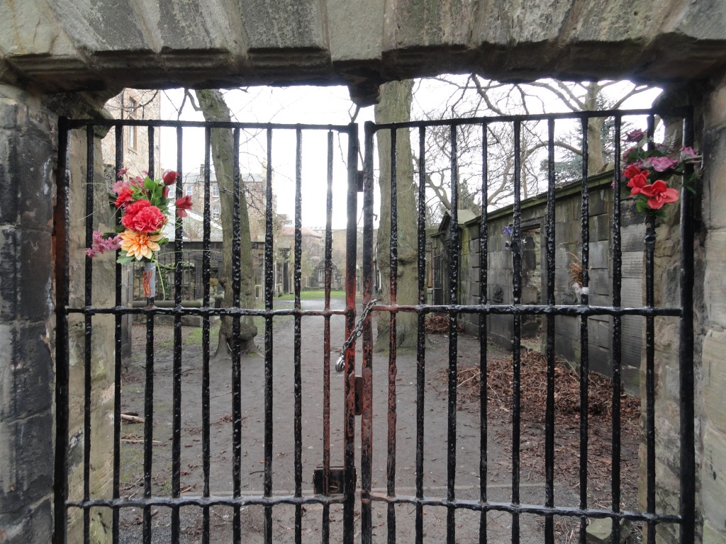 “Bloody” Mackenzie and the history of Edinburgh – Valpo Voyager